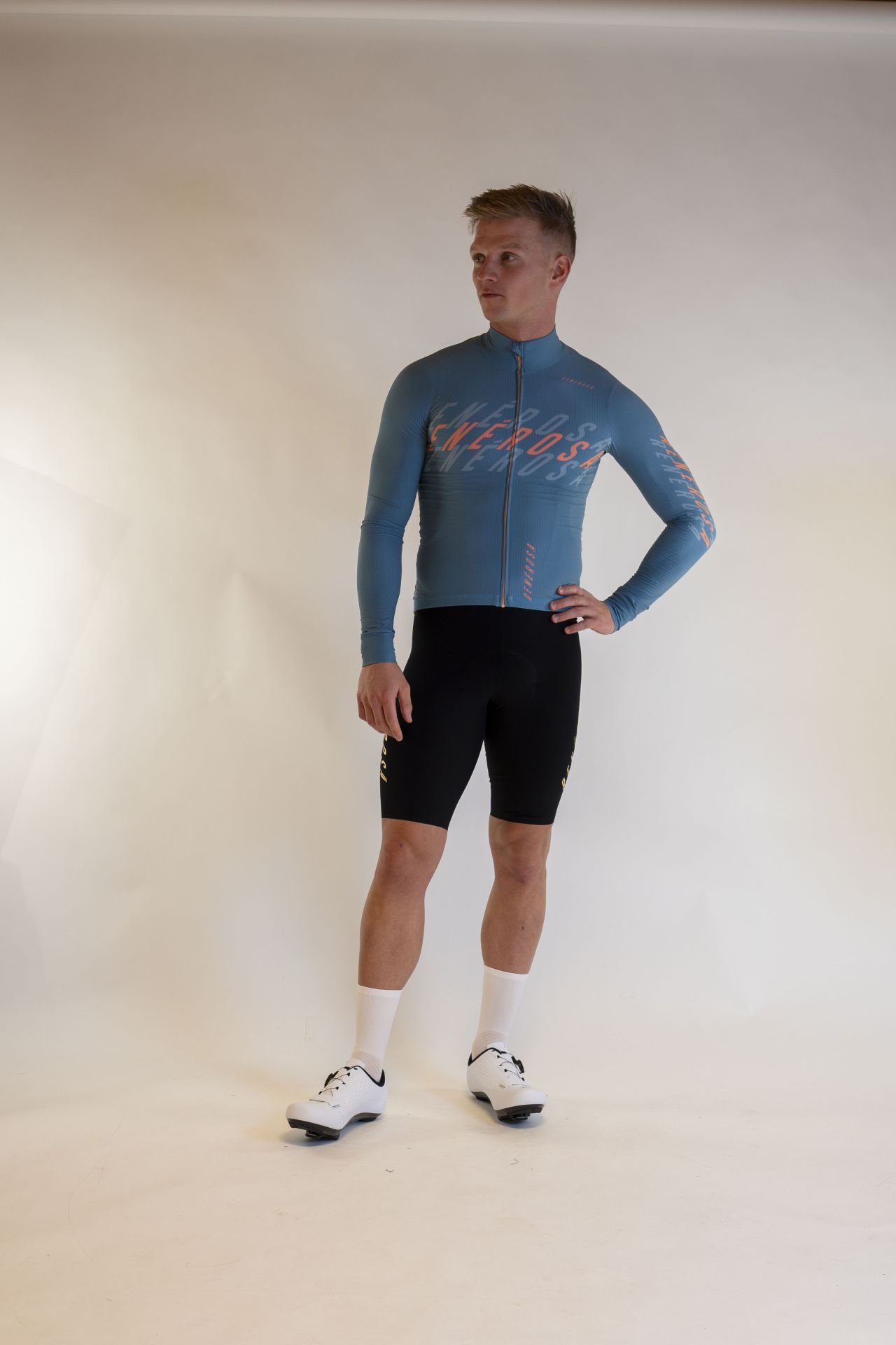 Long-sleeved jersey in stylish orange